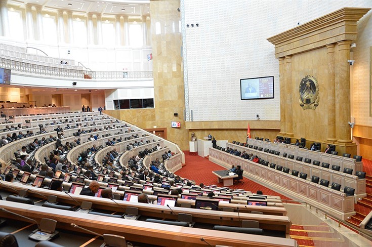 Parlamento angolano fixa salário mensal dos deputados em 547 mil Kz ...