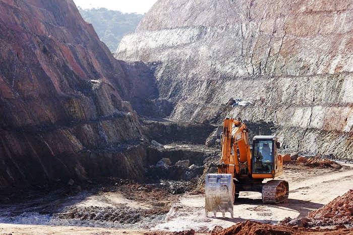 Angola quer reactivar produção de manganês abandonada em 1975